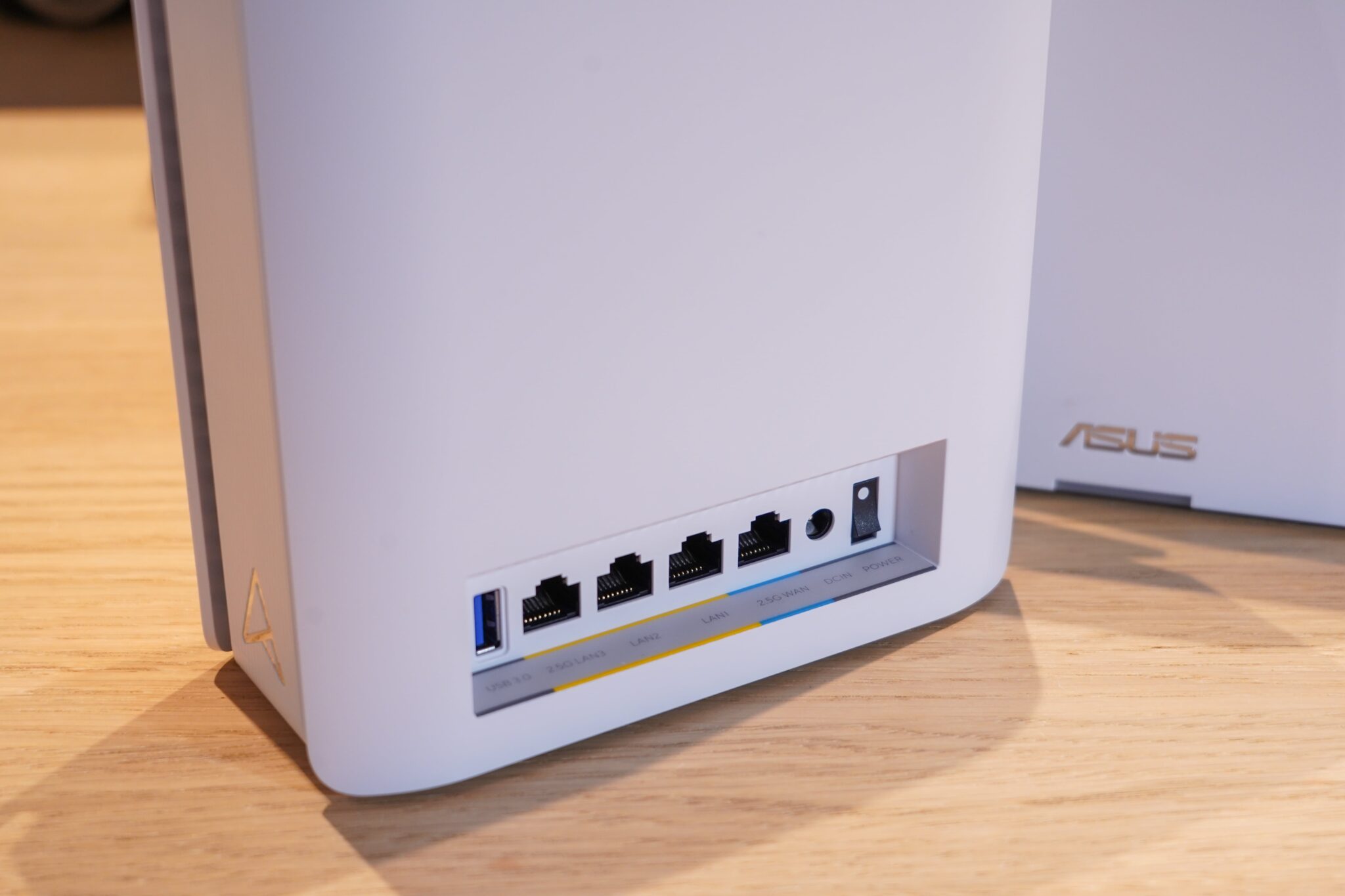 ASUS ZenWiFi BT8 Review: Faster with WiFi 7 and 6GHz MLO